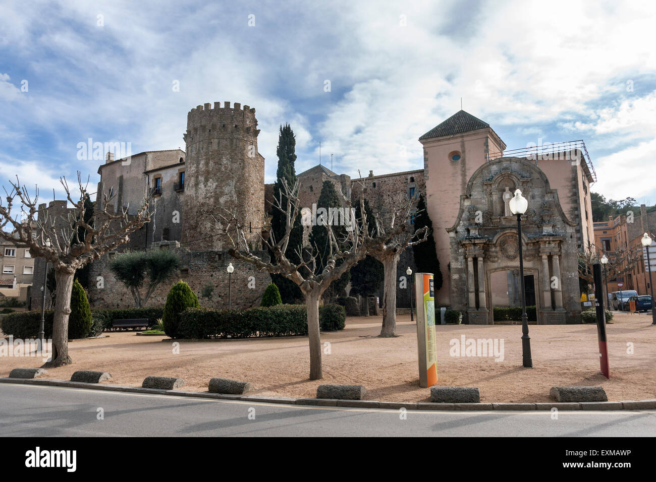 Sant feliu de guixols monastery Banque de photographies et d’images à ...