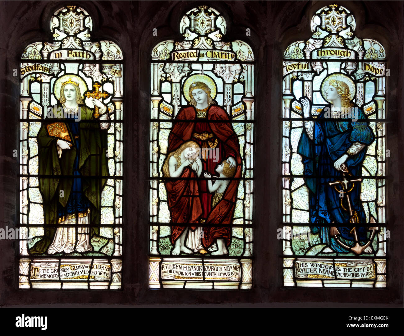 La foi, la charité et l'espérance des vitraux, l'église Sainte Marie la ...