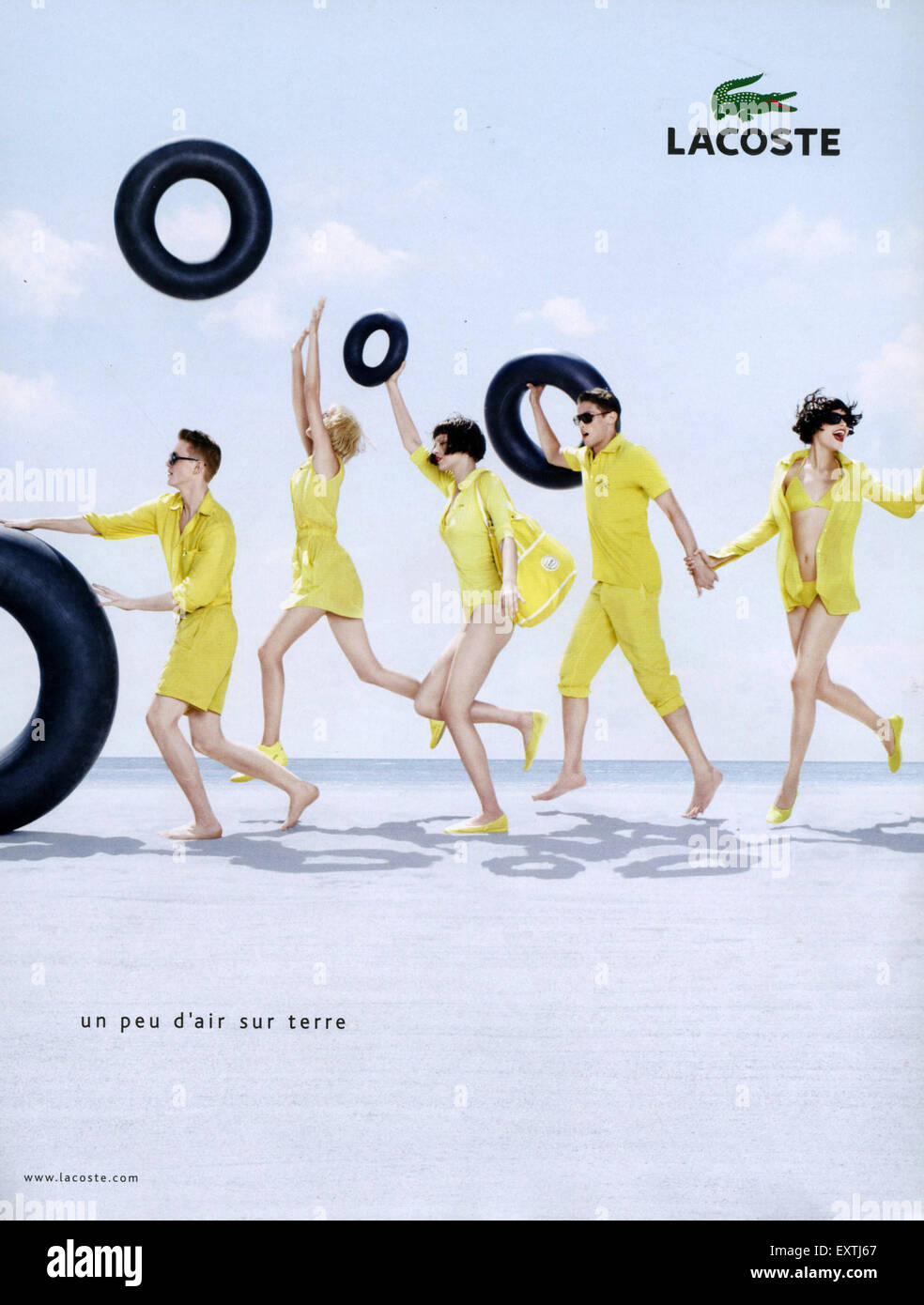 2010s uk lacoste magazine advert Banque de photographies et d’images à ...