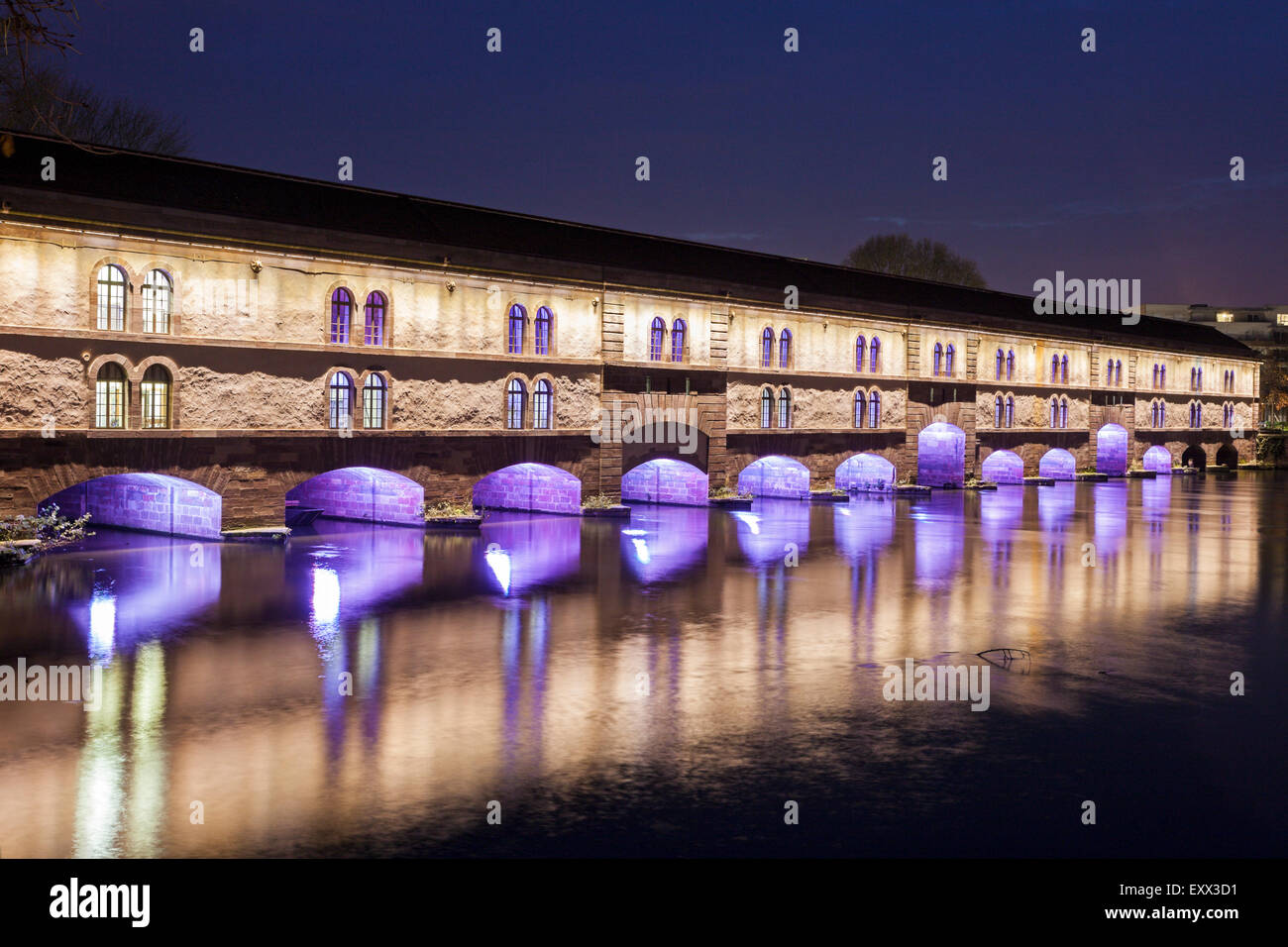 Pont d'architecture couvert Banque de photographies et d’images à haute ...