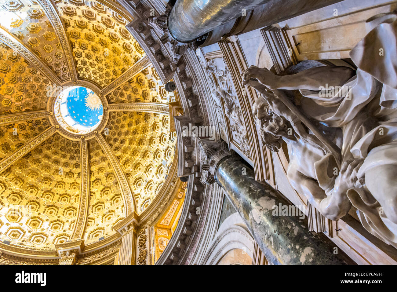 Dome et chapelle San Girolamo statue par Gian Lorenzo Bernini dans la ...