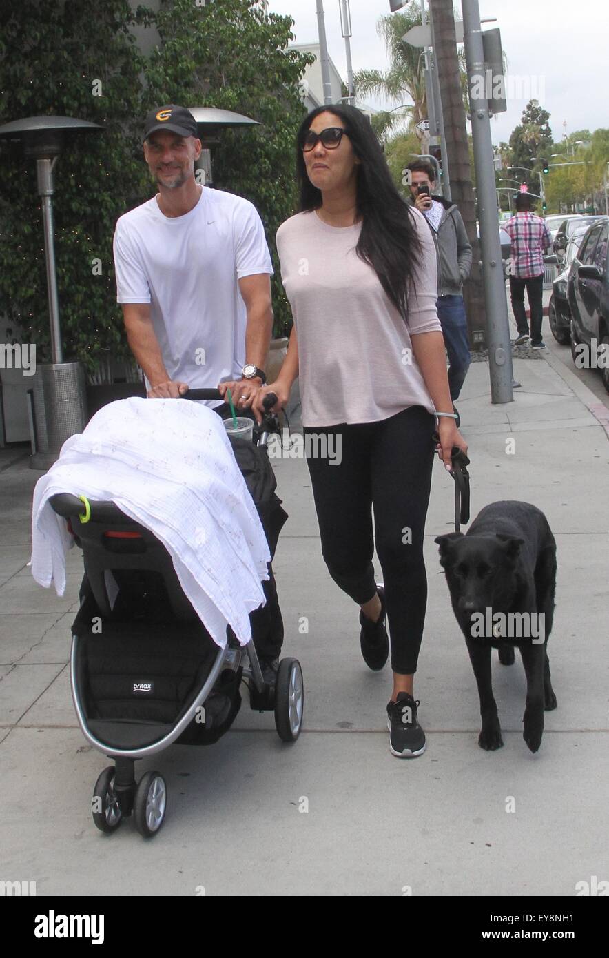 Retrouvez Lee Simmons et son mari Tim Leissner repéré avec leur fils ...