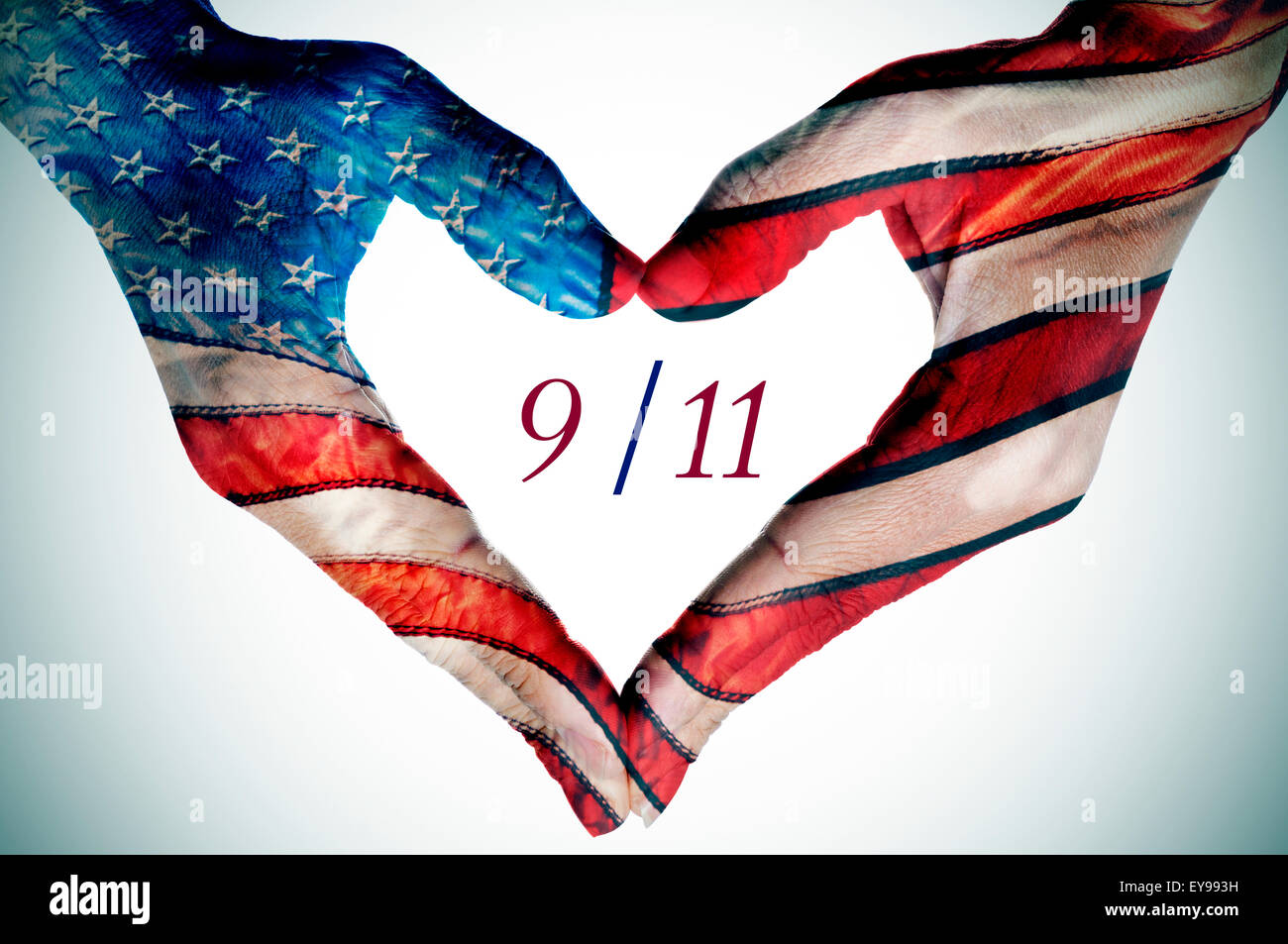 Le 11 septembre 2001 texte écrit en l'espace d'un cœur fait signe avec ...