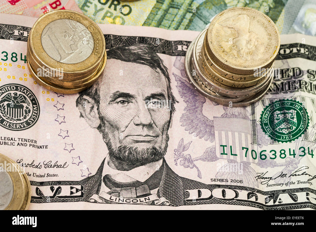 Money euro dollar bill coins 5 bucks Banque de photographies et d ...