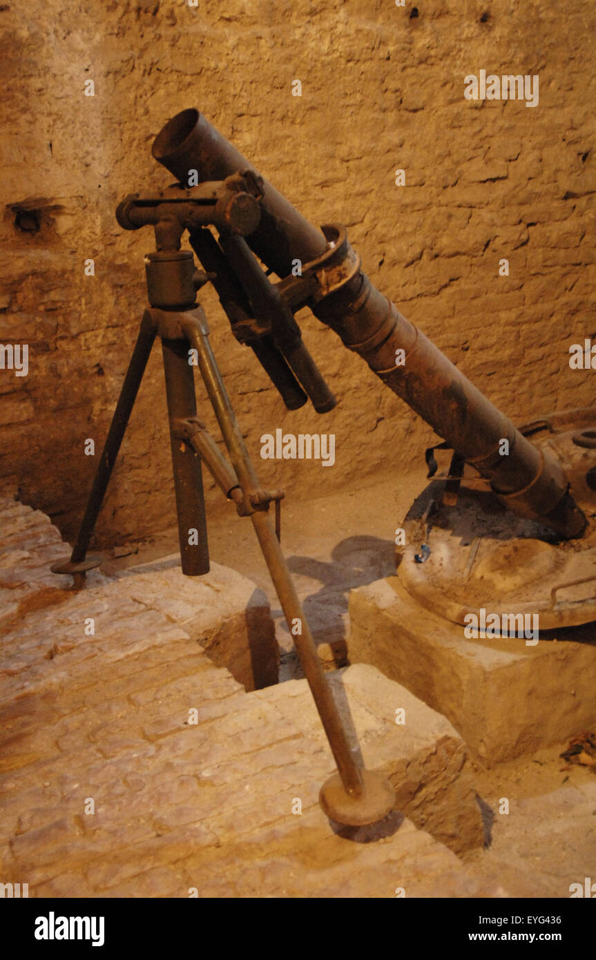 Le mortier. Musée militaire de la Citadelle qui abrite des armes de la ...