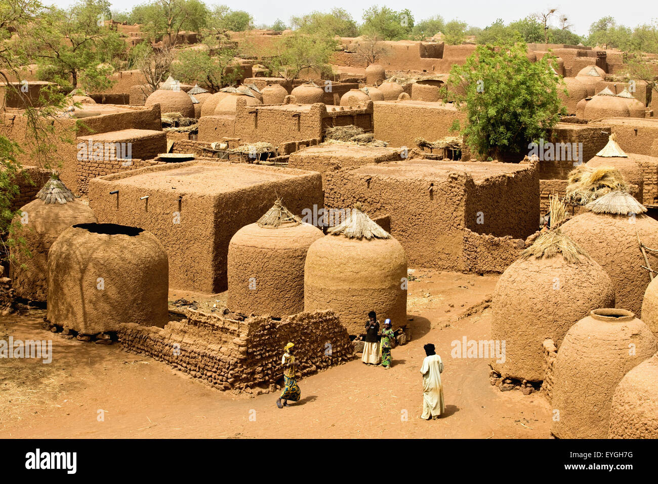 Au Niger, le Centre du Niger, Tahoa, du toit de sa célèbre mosquée de ...