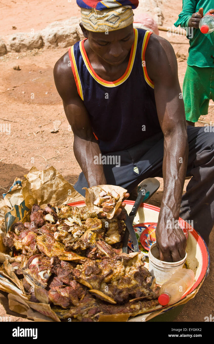 Entre Agadez et Niamey, Niger, au service de l'alimentation de rue en ...