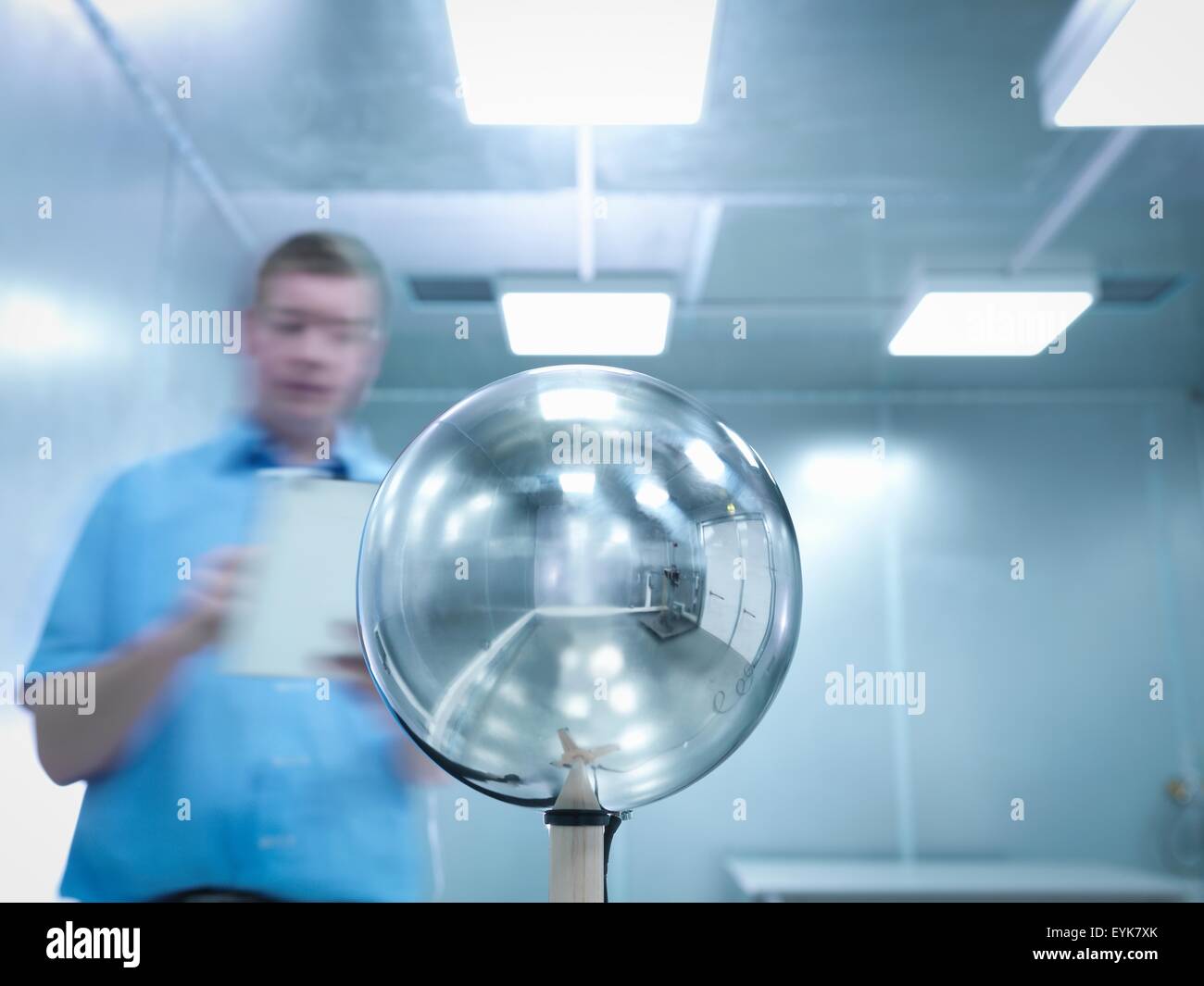 Champ électromagnétique Banque de photographies et d’images à haute ...