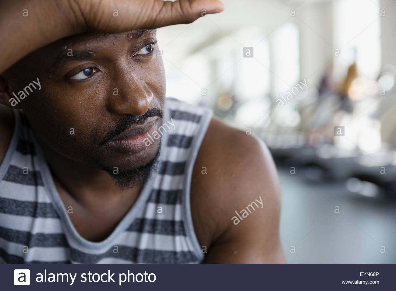 Homme fatigué portrait Banque de photographies et d’images à haute ...