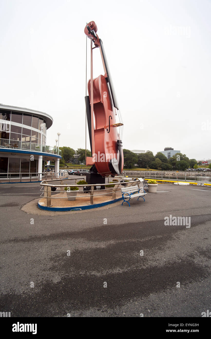 Le grand violon Banque de photographies et d’images à haute résolution ...