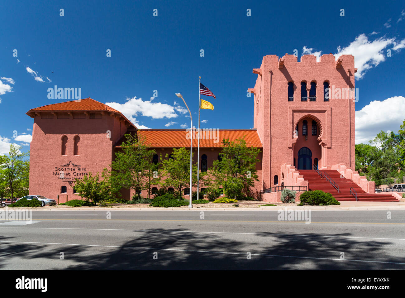 Masonic center building Banque de photographies et d’images à haute ...