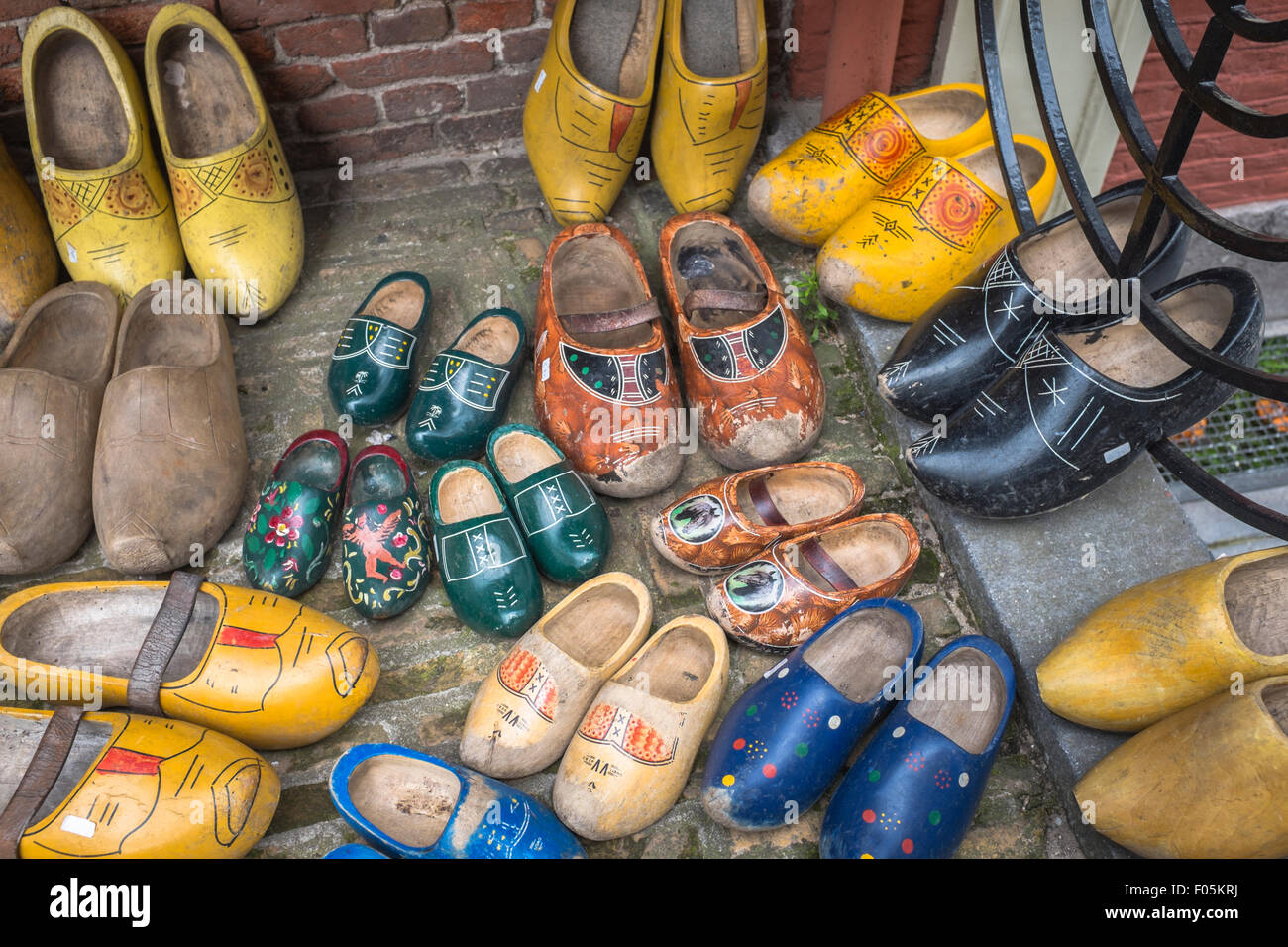 Sabots anciens en bois Banque de photographies et d’images à haute ...