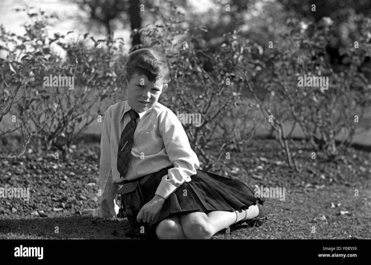 Boy wearing kilt Banque de photographies et d’images à haute résolution ...