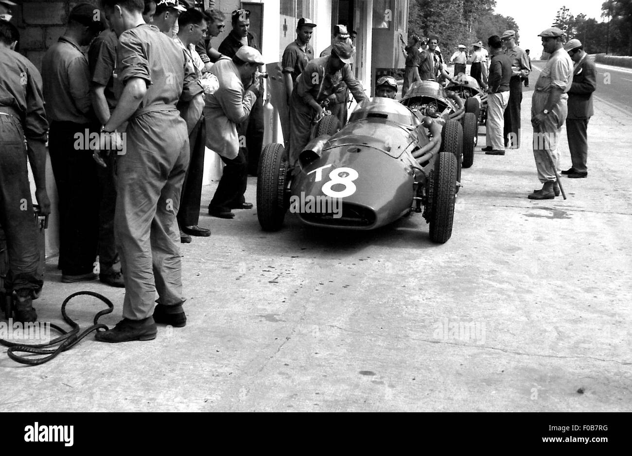 1957 french gp fangio maserati Banque de photographies et d’images à ...
