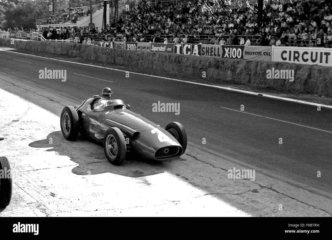1957 french gp fangio maserati Banque de photographies et d’images à ...