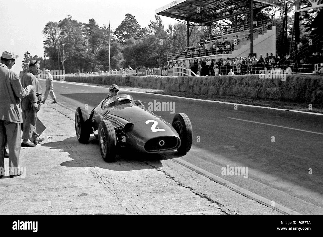 1957 french gp fangio maserati Banque de photographies et d’images à ...