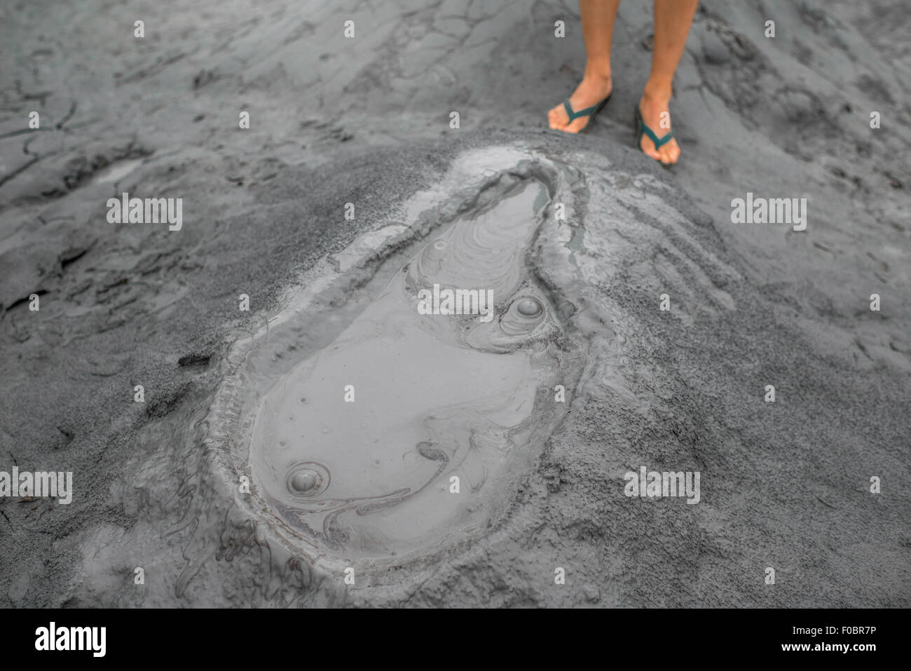 Volcan de boue Banque de photographies et d’images à haute résolution - Alamy
