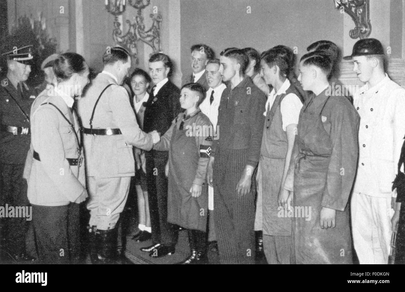 Jeune adolf hitler Banque de photographies et d’images à haute ...