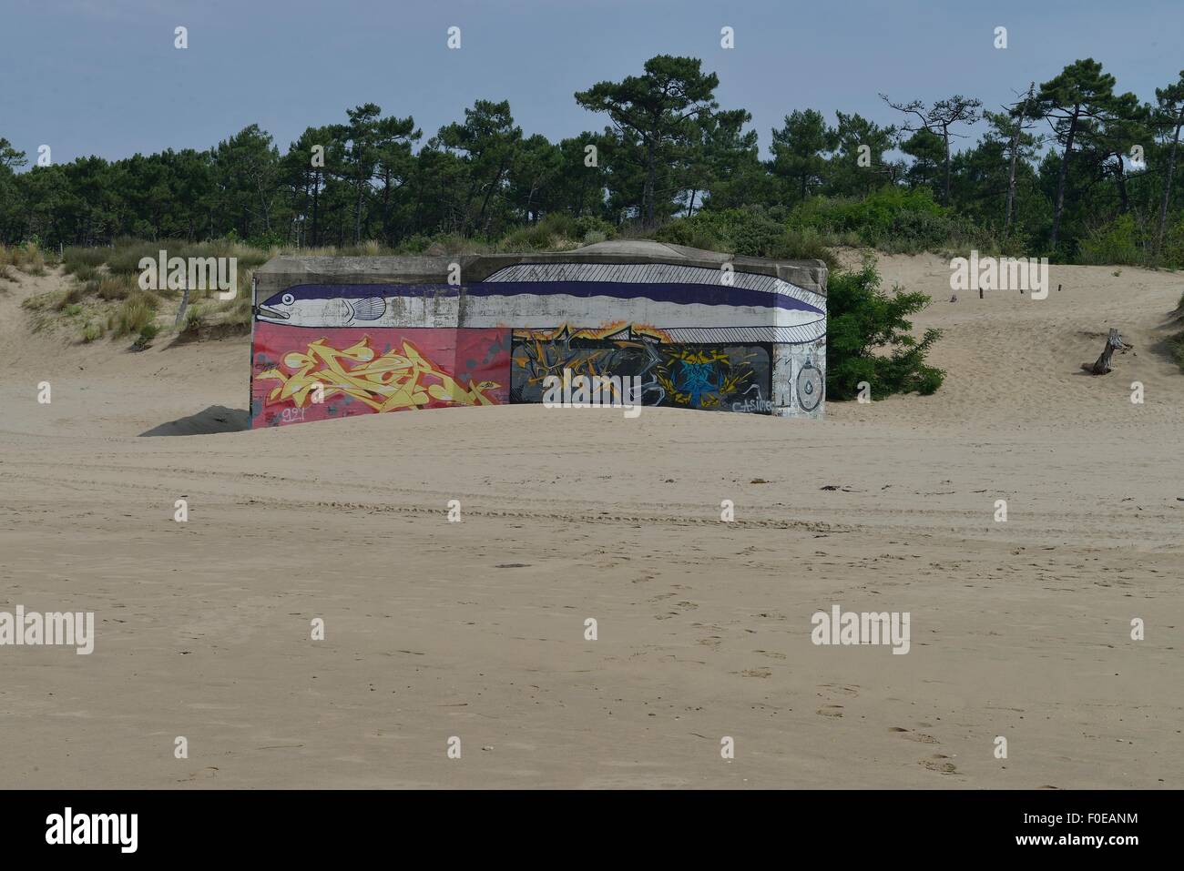 Plage, sable,France,WW2 BUNKER,minimum Photo Stock - Alamy