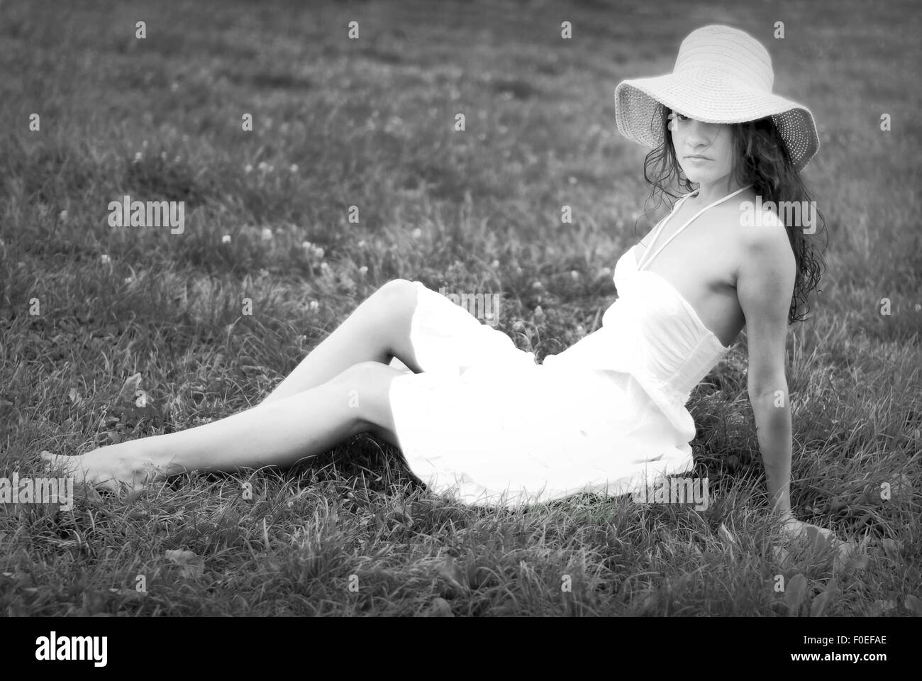 Fille Avec Une Robe Blanche Banque Dimage Et Photos Alamy