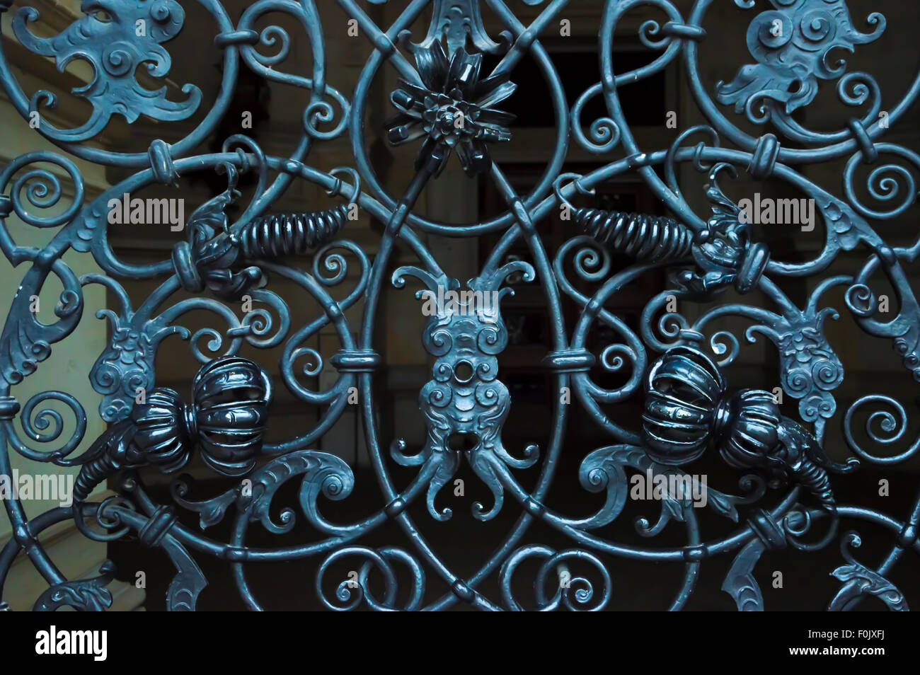 Porte fer forgé Banque de photographies et d’images à haute résolution ...