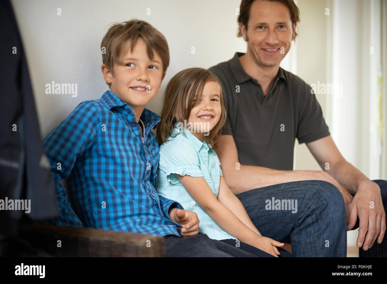 Le Père Avec Son Fils Et Sa Fille Photo Stock Alamy