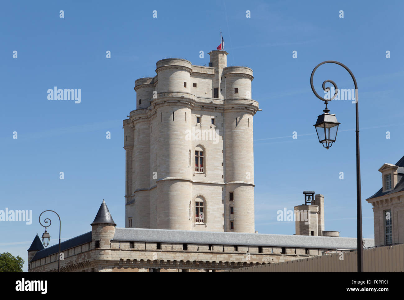 Donjon du chateau vincennes Banque de photographies et d’images à haute ...