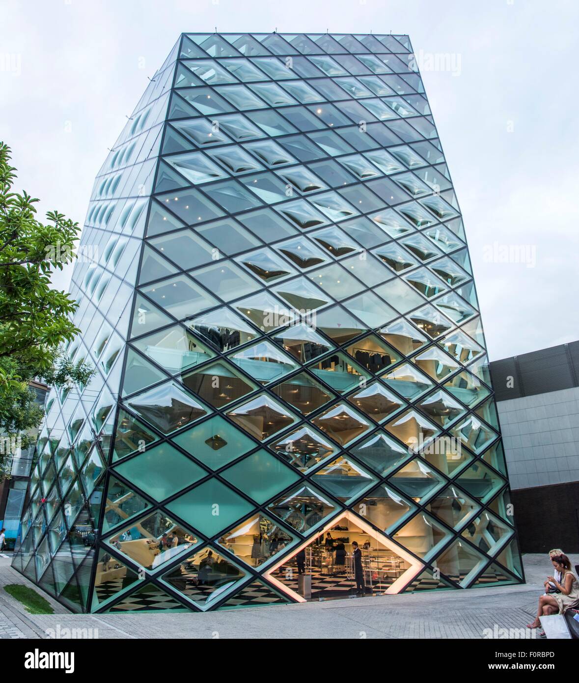 Prada tokyo Banque de photographies et d’images à haute résolution - Alamy
