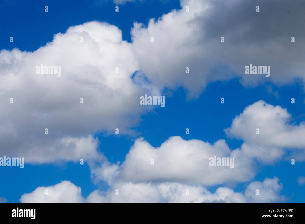 Paysage de ciel bleu Banque de photographies et d’images à haute ...