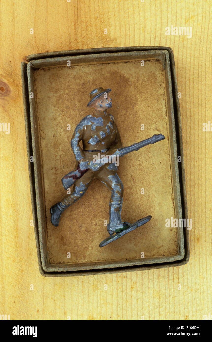 Khaki uniform Banque de photographies et d’images à haute résolution ...