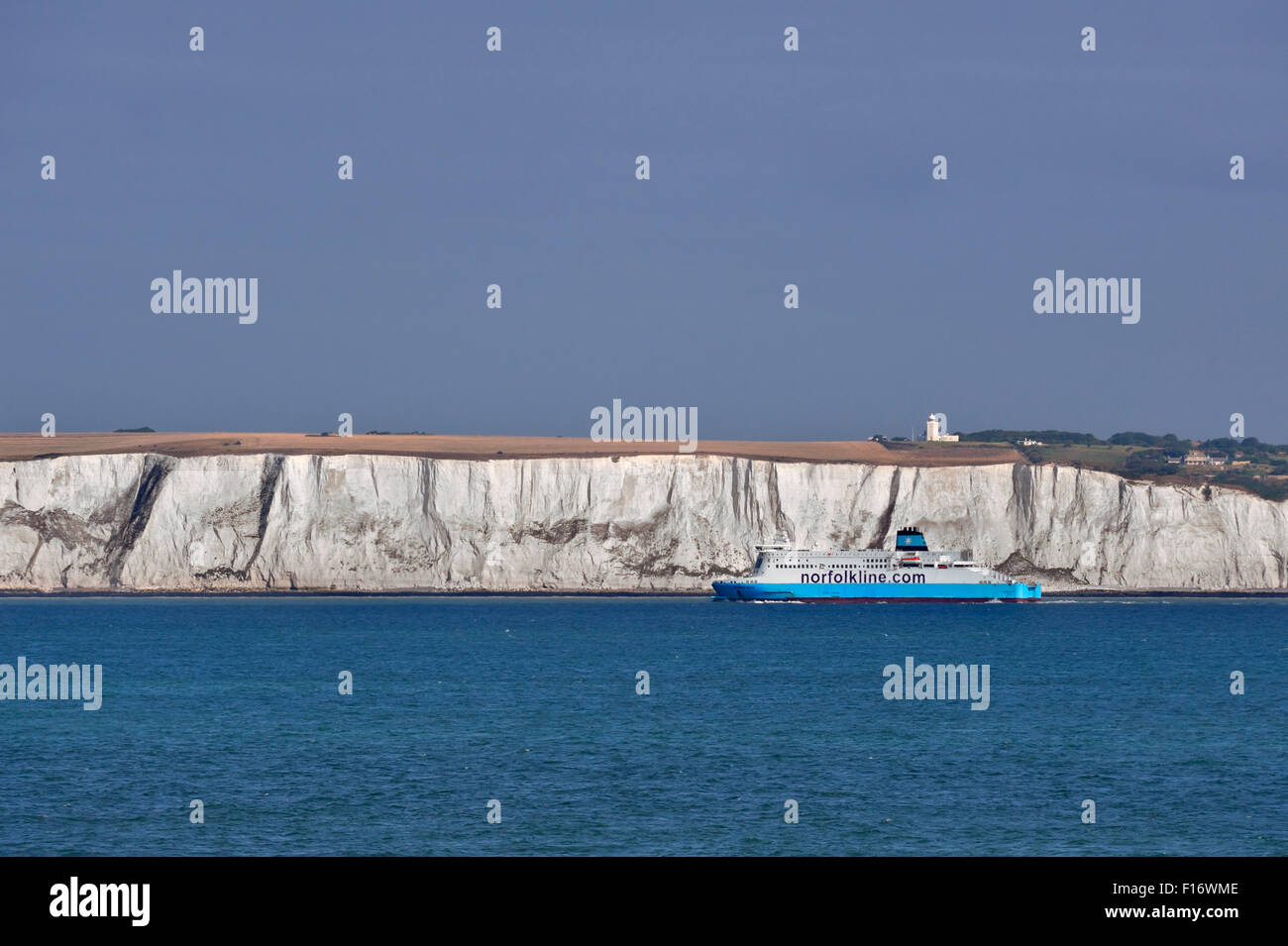 Norfolkline ferry sur la mer du Nord, en passant le white chalk Cliffs ...