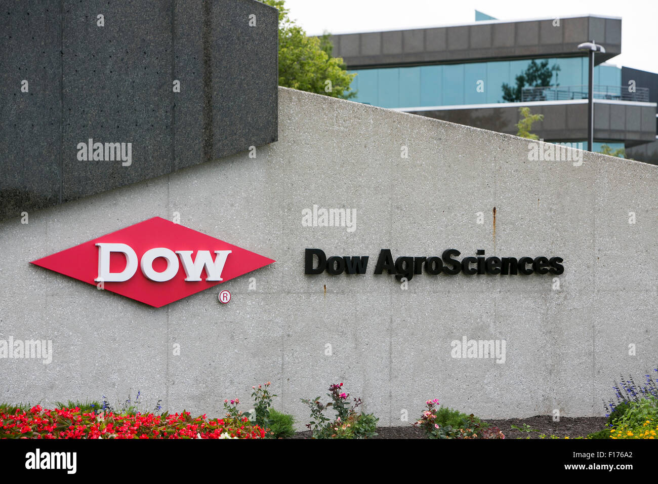 Dow chemical logo Banque de photographies et d’images à haute ...