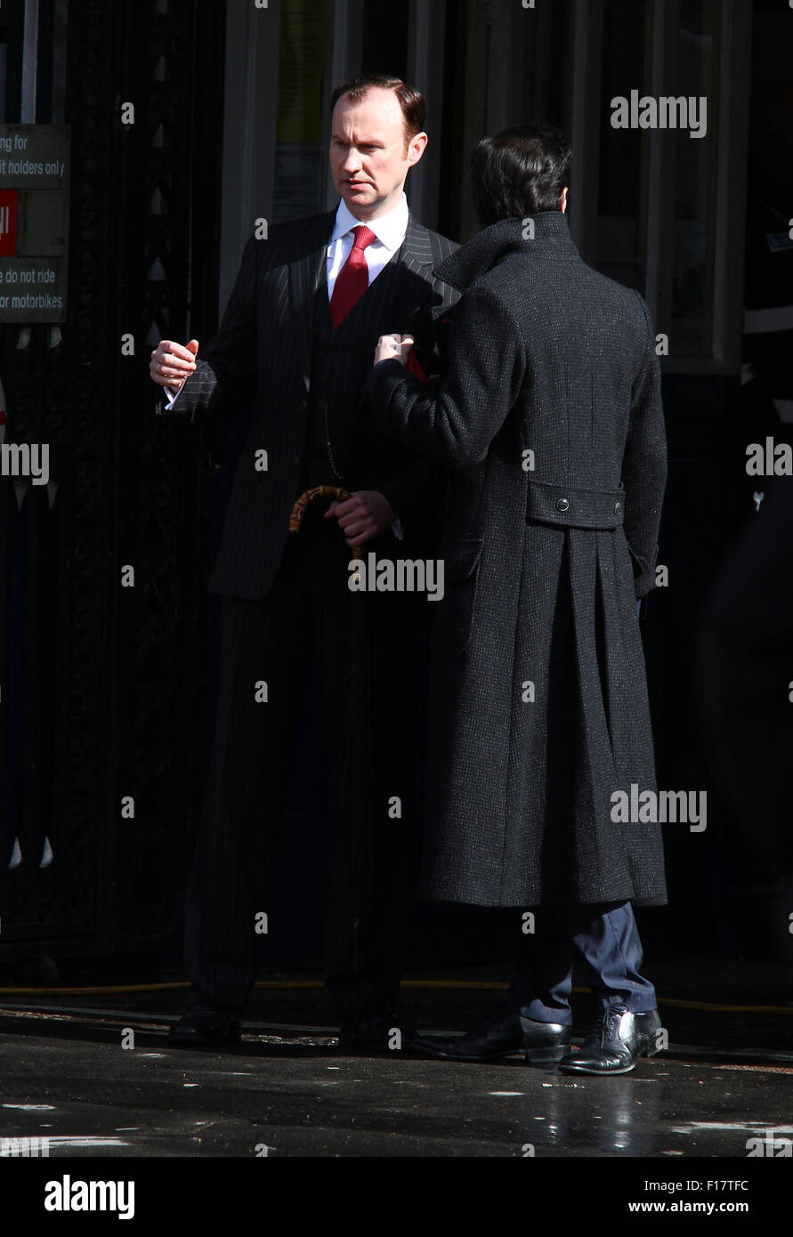 Sherlock filming scenes on location in london Banque de photographies ...