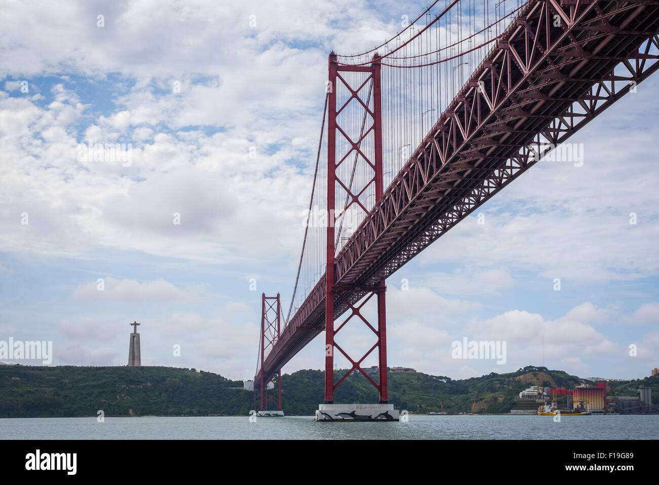 Pont du 25 avril lisbonne Banque de photographies et d’images à haute ...