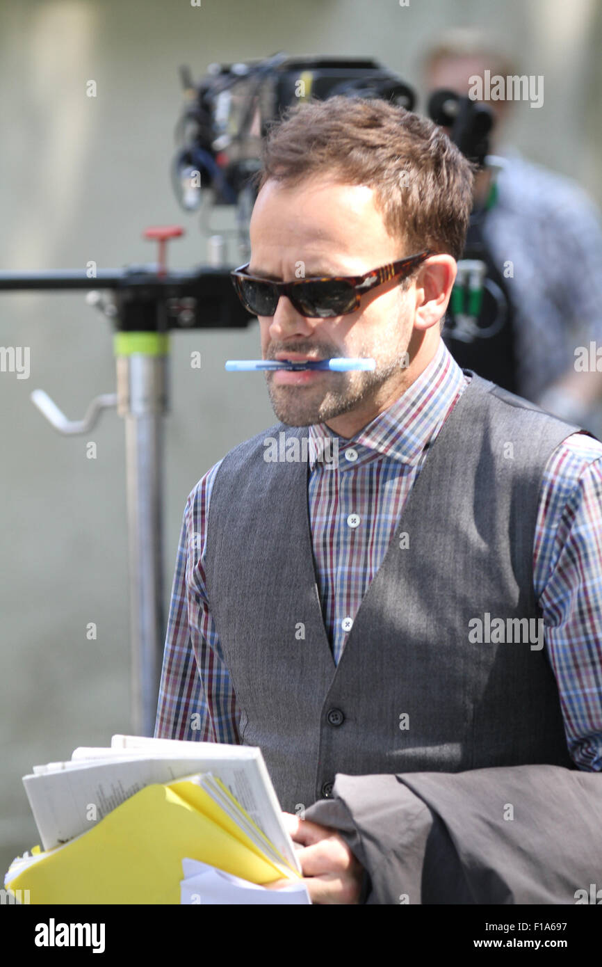 Lucy liu and jonny lee miller filming in london Banque de photographies et d’images à haute ...