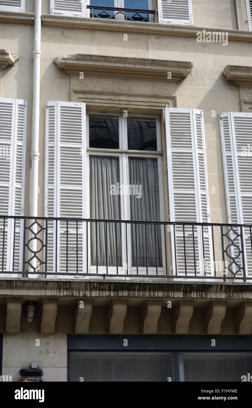 Balcony railings Banque de photographies et d’images à haute résolution ...