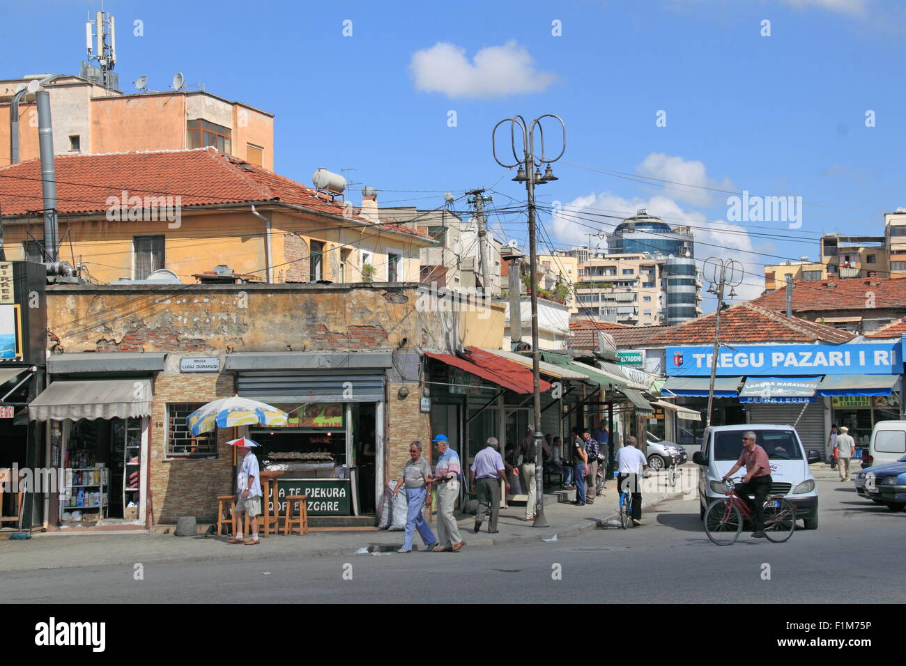 Avni rustemi square Banque de photographies et d’images à haute ...