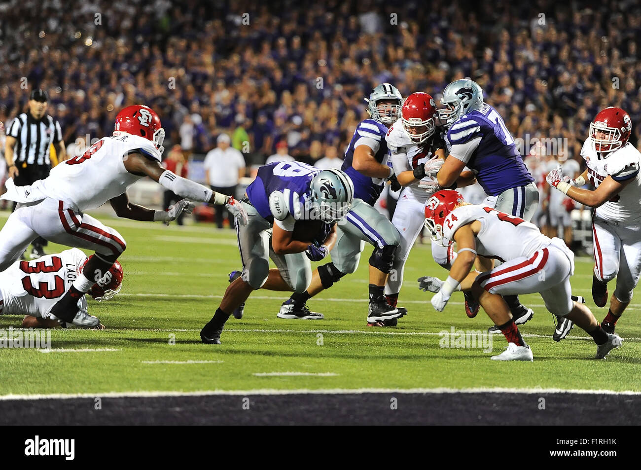Septembre 05, 2015 : Kansas State Wildcats fullback Winston Dimel (38 ...