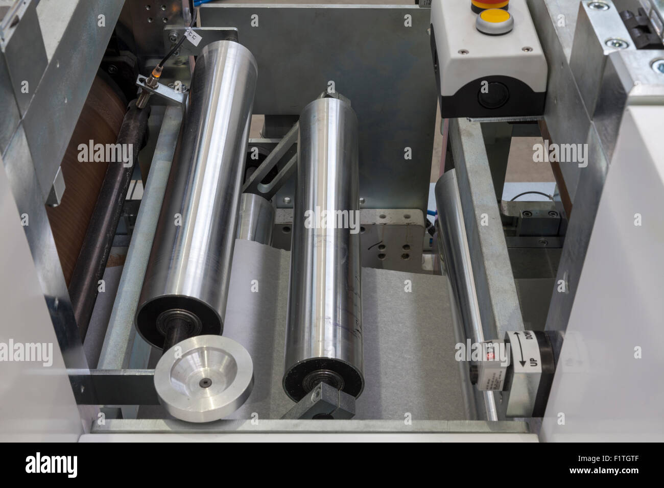 Industrie papier rouleau machine Banque de photographies et d’images à ...