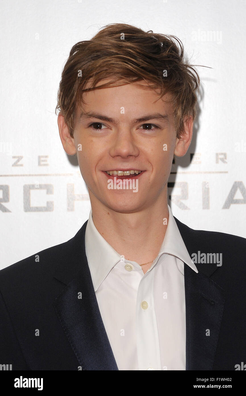 Actor thomas sangster Banque de photographies et d’images à haute ...