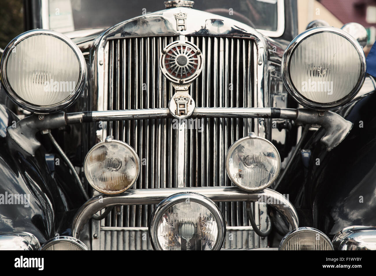 Retro car Banque de photographies et d’images à haute résolution - Alamy