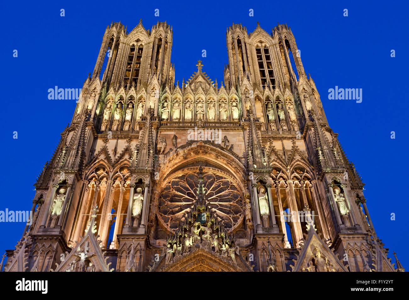 Catedral de notre dame Banque de photographies et d’images à haute résolution - Alamy