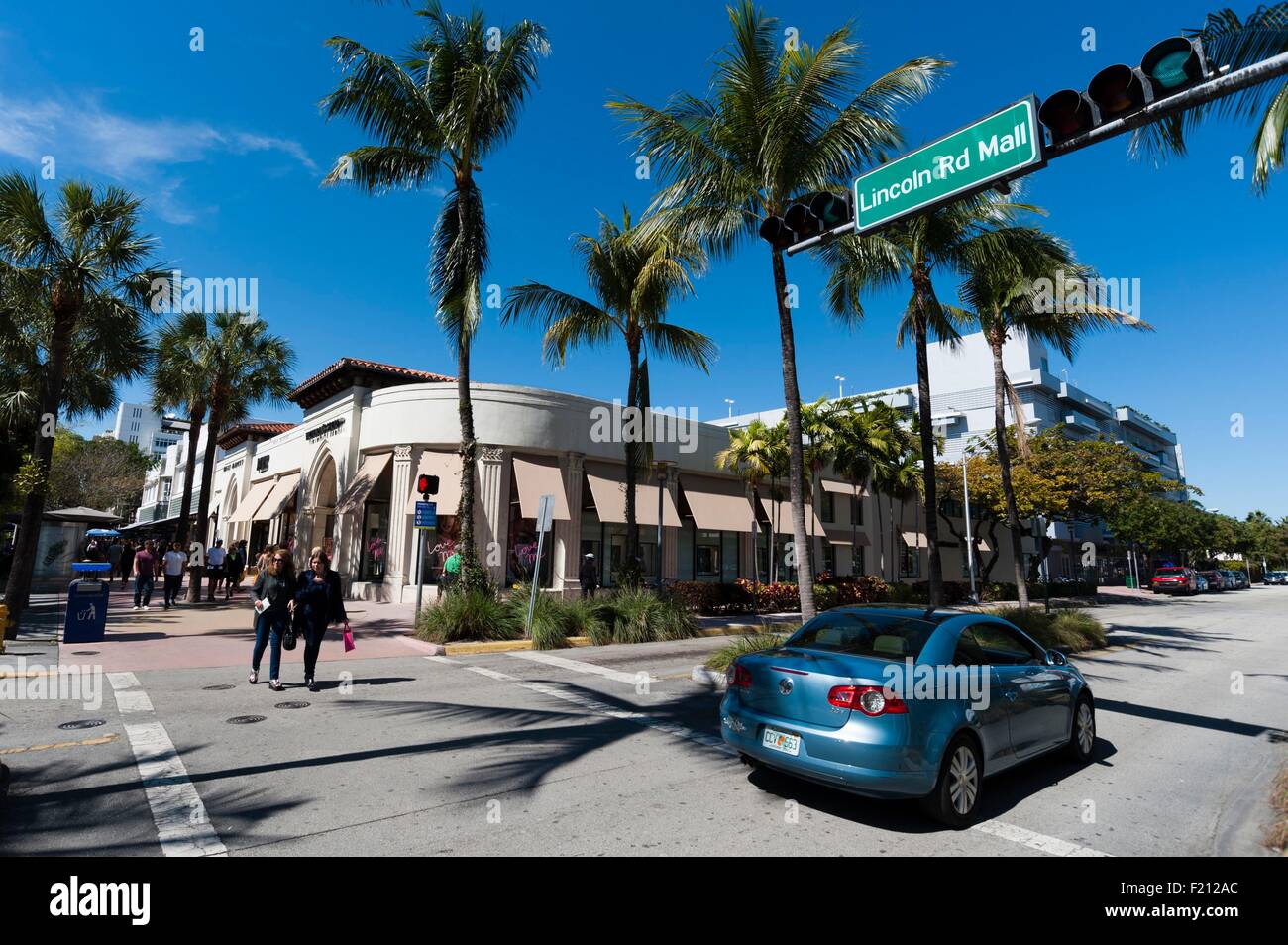 Lincoln road pedestrian mall Banque de photographies et d’images à ...