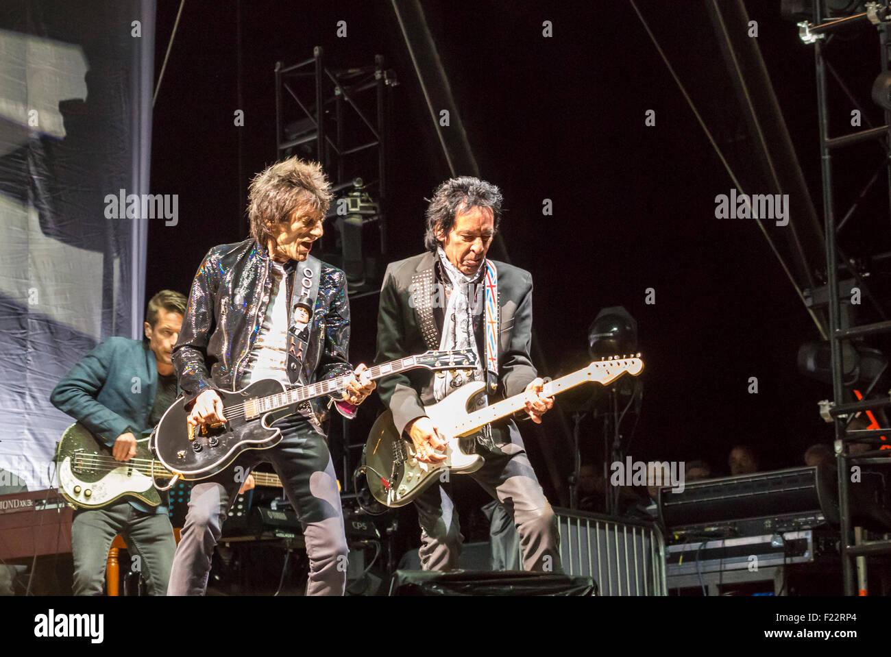 Ronnie Wood, Conrad Korsch et Robin Le Mesurier. Les visages, réuni ...
