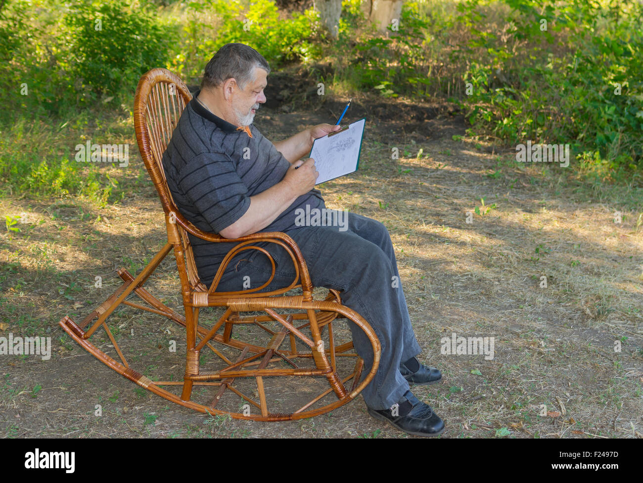 Old man rocking chair Banque de photographies et d’images à haute ...