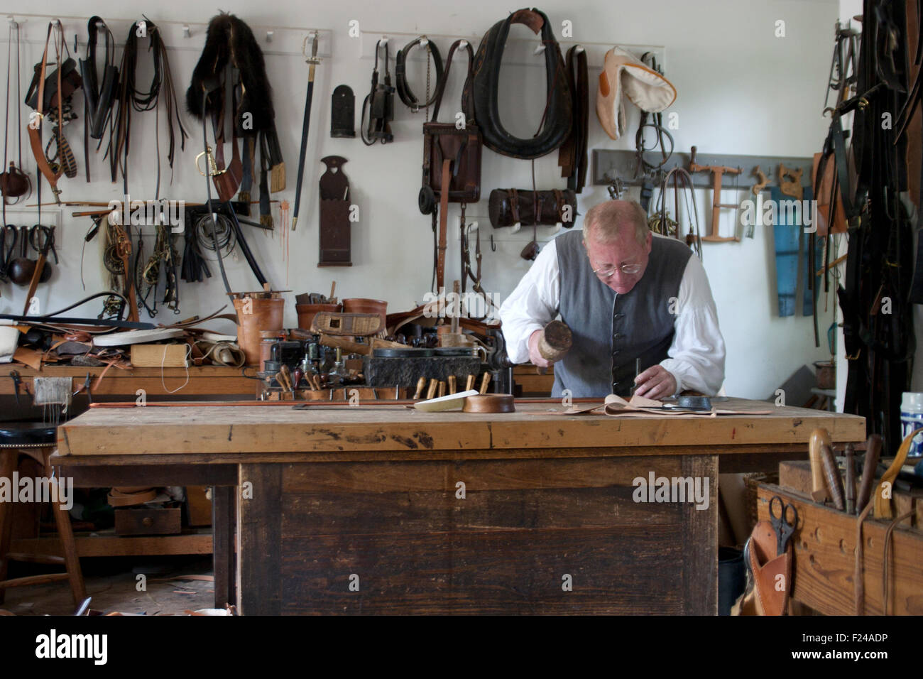 Interpreter colonial Banque de photographies et d’images à haute ...