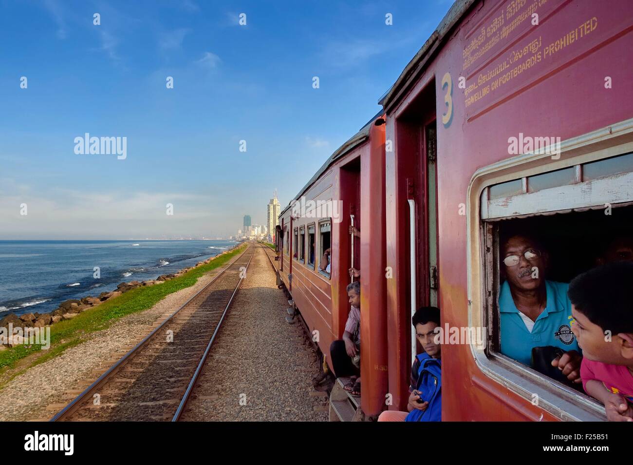 Train De Chemin De Fer Colombo Banque d'image et photos - Alamy