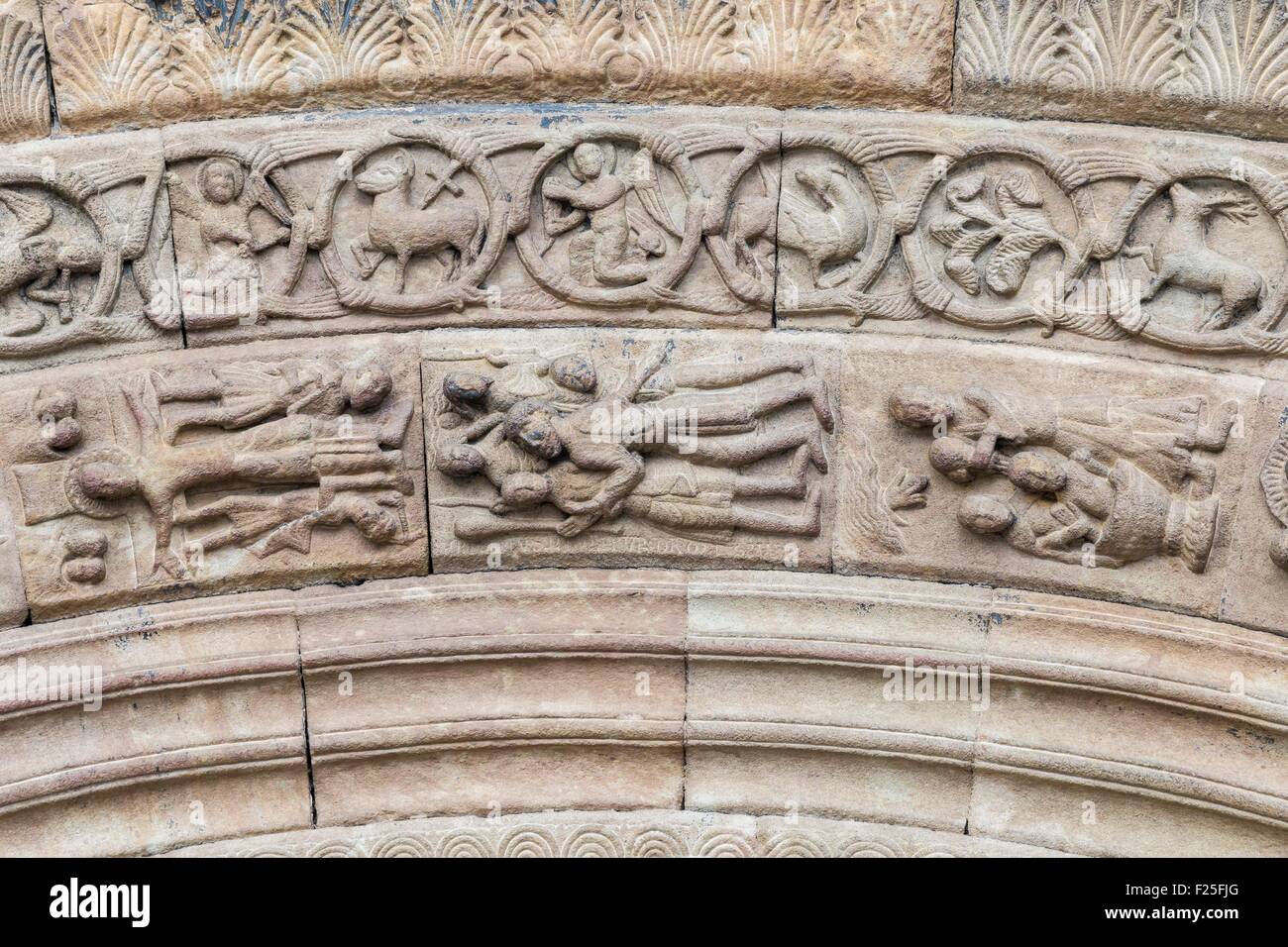 Espagne, Catalogne, province de Gérone, Ripoll, le portail roman du ...
