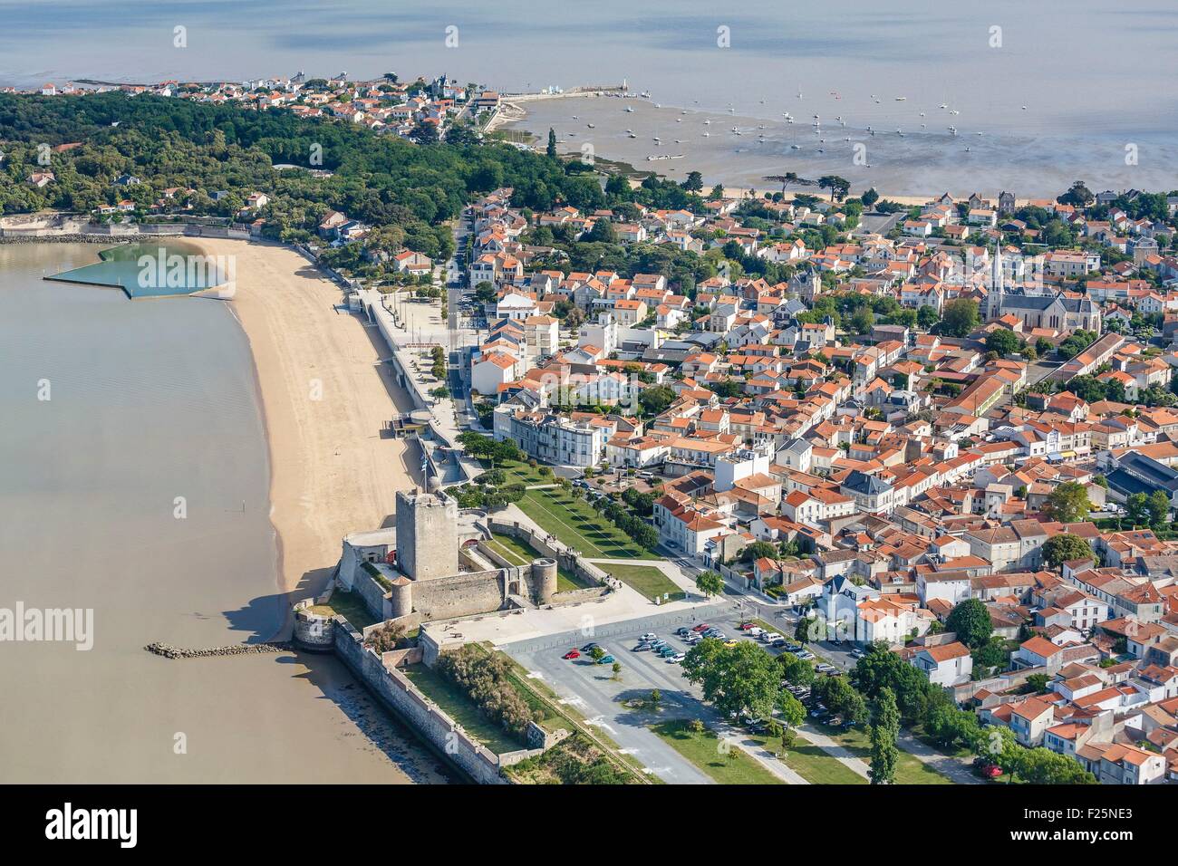 En France, en Charente Maritime, Fouras, la ville et le fort Vauban ...