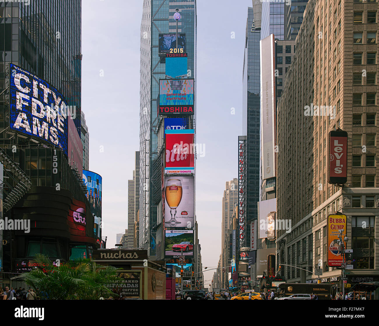 Panneaux d'affichage times square Banque de photographies et d’images à ...